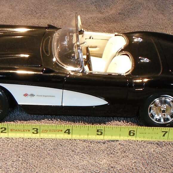 Burago | Accents | 957 Chevy Corvette Convertible By Burago 118 Scale ...